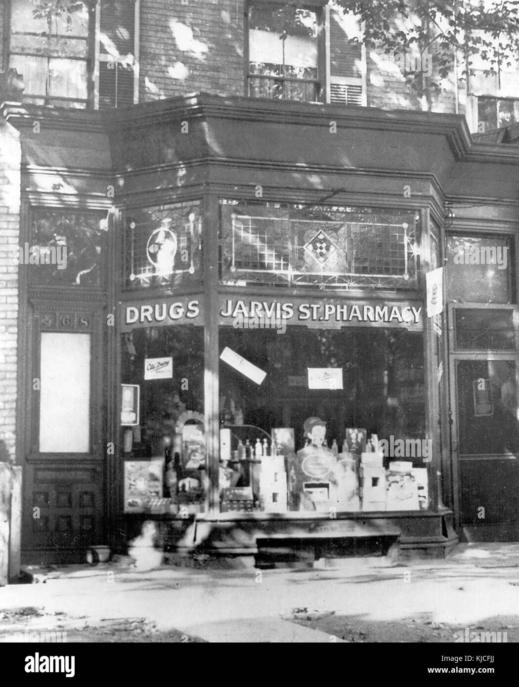Building shop store pharmacy Black and White Stock Photos & Images - Alamy