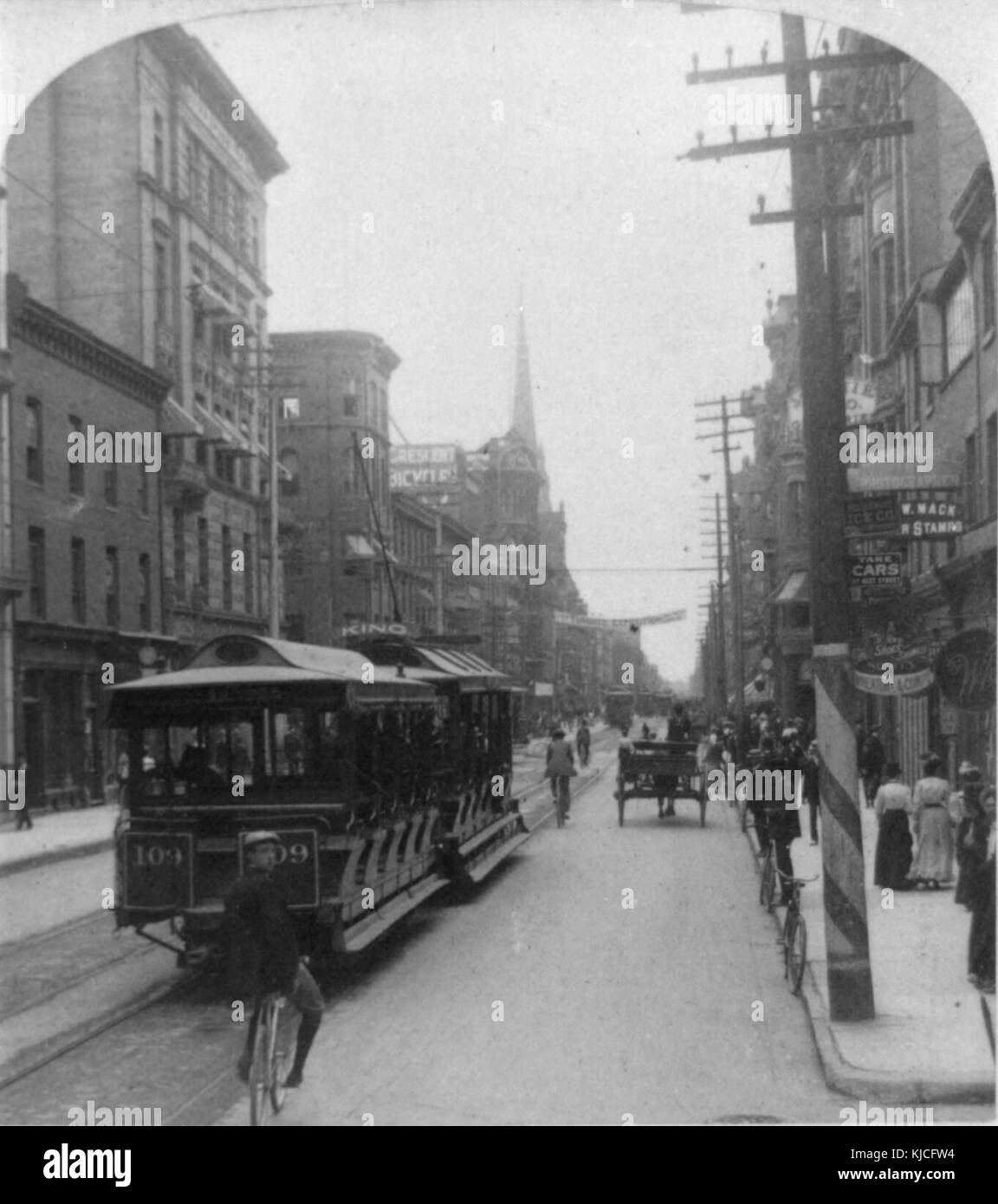 King street at yonge hi-res stock photography and images - Alamy