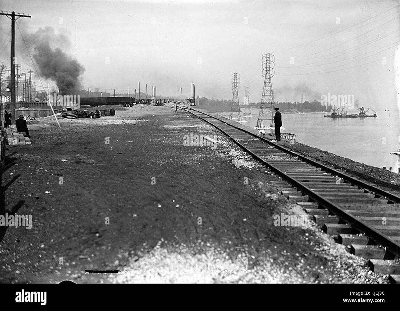 Sunnyside Lakeshore Bridge Stock Photo - Alamy