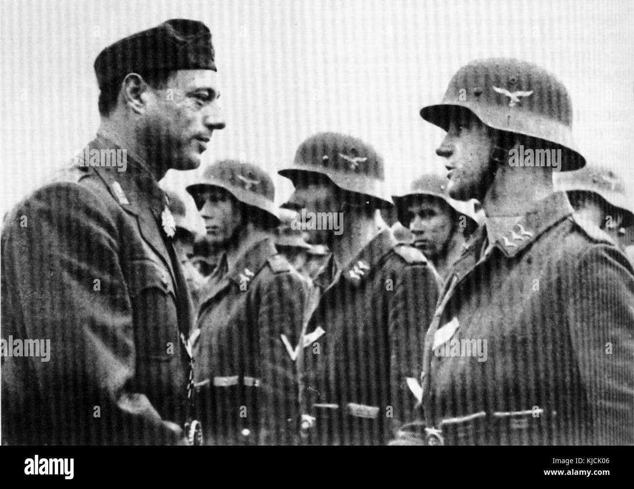 Vokic visits soldiers Stock Photo - Alamy