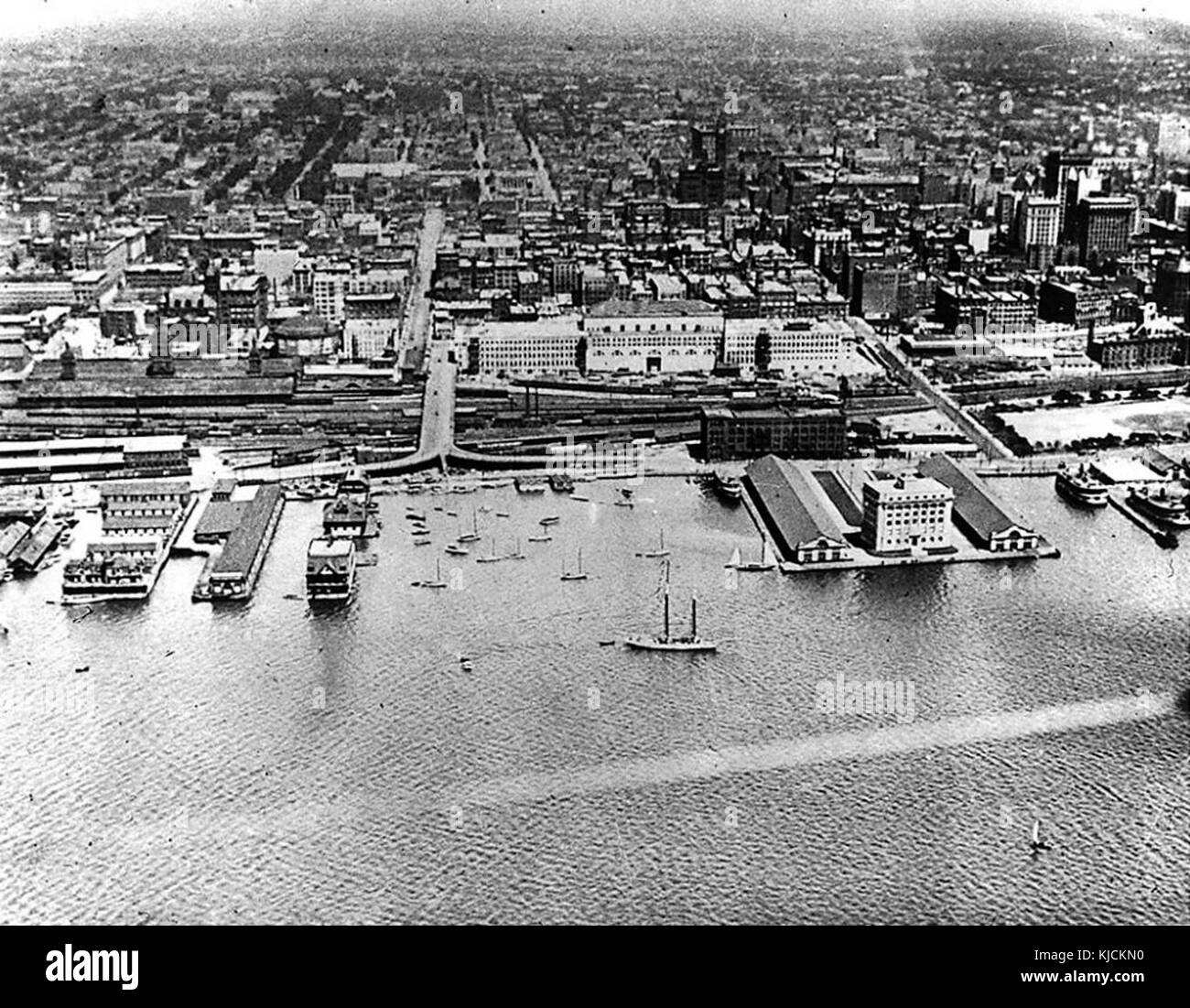 An aerial view of Toronto Harbour, showcasing the waterfront area ...