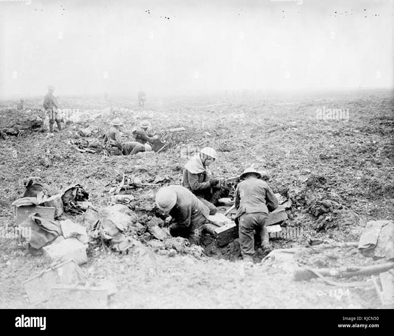 Canadian machine gunners in shell holes Stock Photo - Alamy