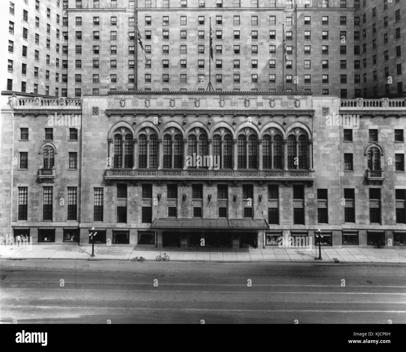 Front building 1920s Black and White Stock Photos & Images - Alamy