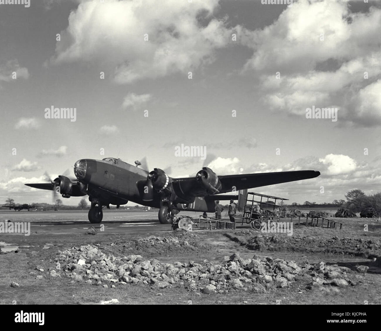 Halifax bomber hi-res stock photography and images - Alamy