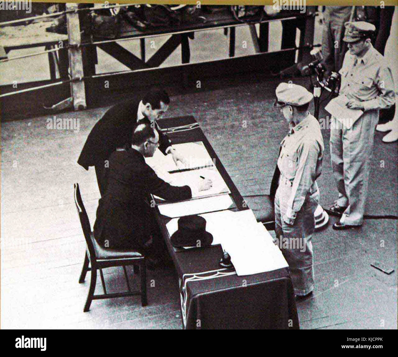 Japan surrender world war hi-res stock photography and images - Alamy