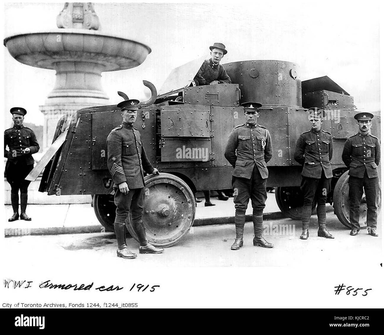 Military vehicles in first world war hi-res stock photography and ...