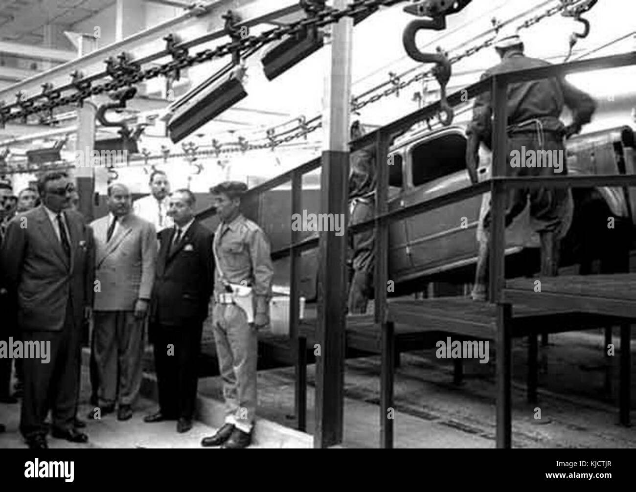 Car factory 1960s hi-res stock photography and images - Alamy