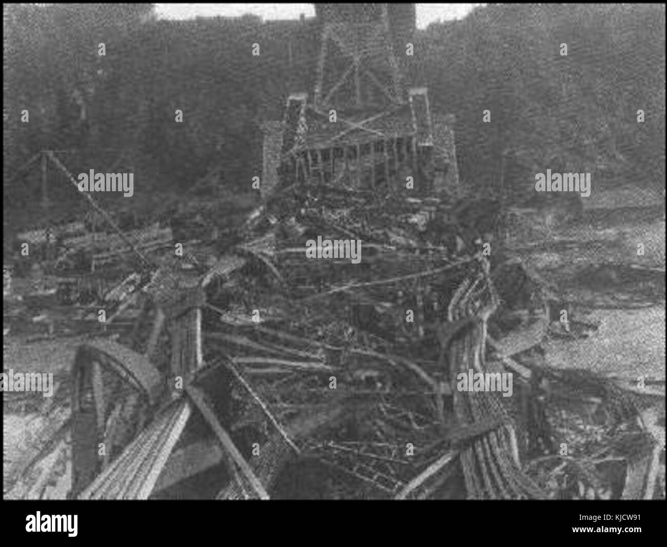 Quebec Bridge Collapse of 1907 Stock Photo - Alamy