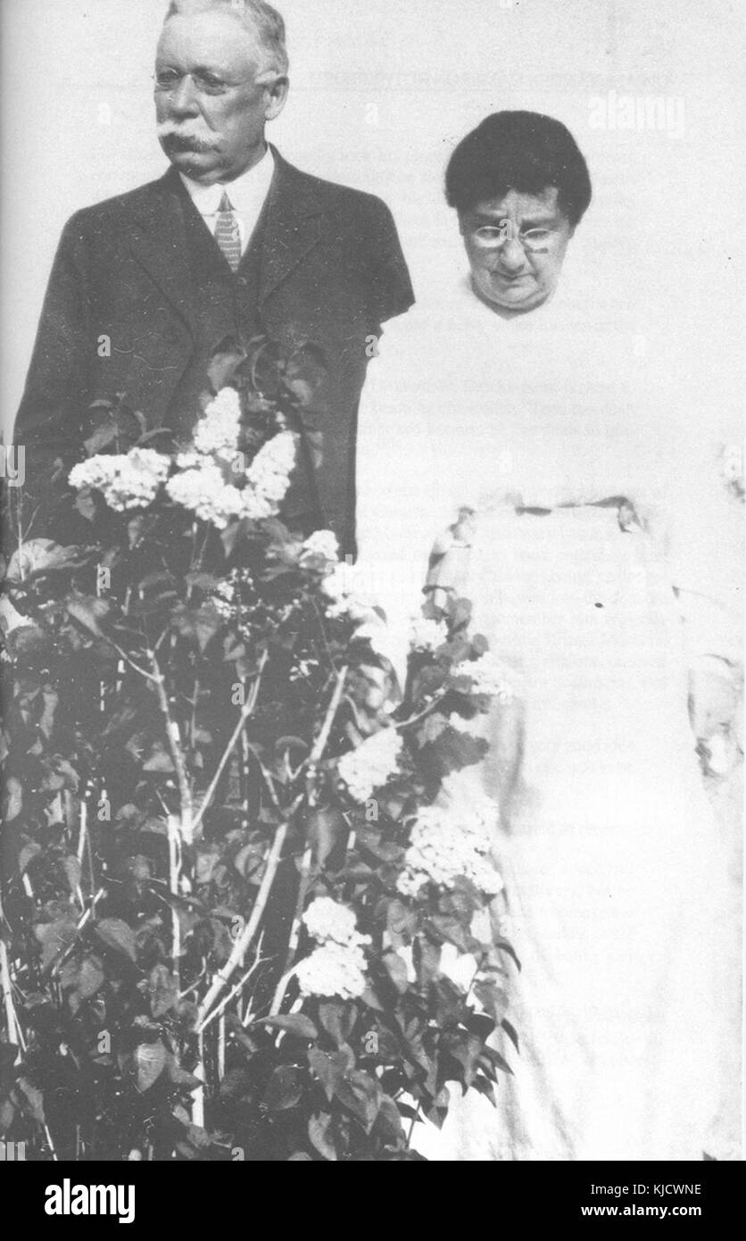 Family nucleus Black and White Stock Photos & Images - Alamy