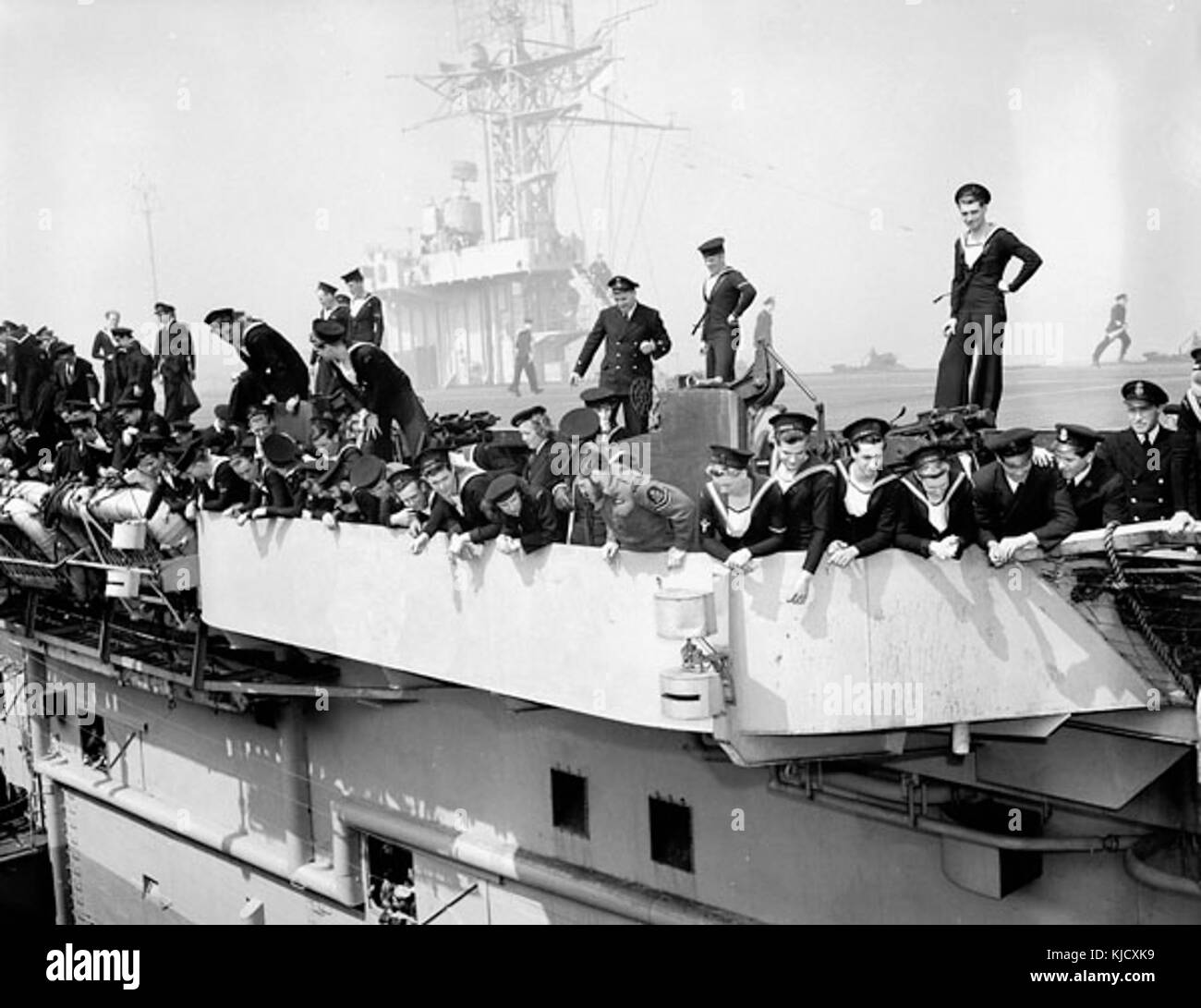 Hms puncher hi-res stock photography and images - Alamy