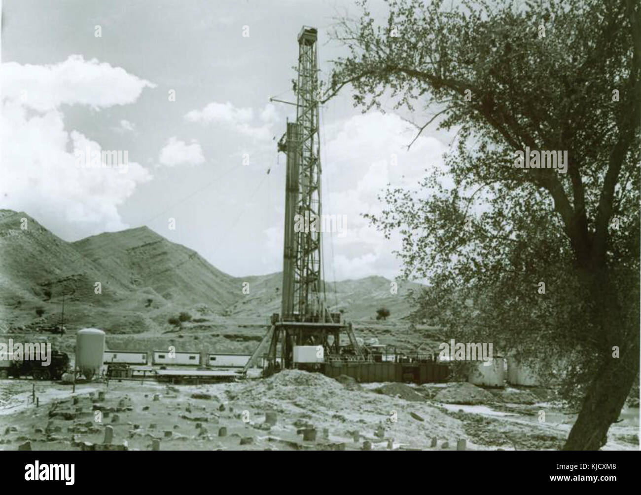 The Well number one of Iran 2 Stock Photo - Alamy