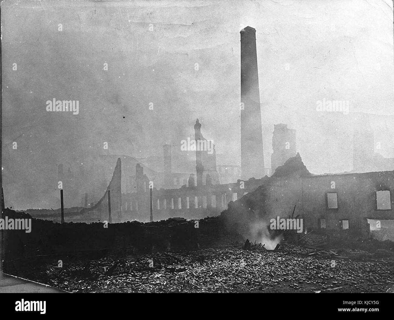Warehouse fire Black and White Stock Photos & Images - Alamy