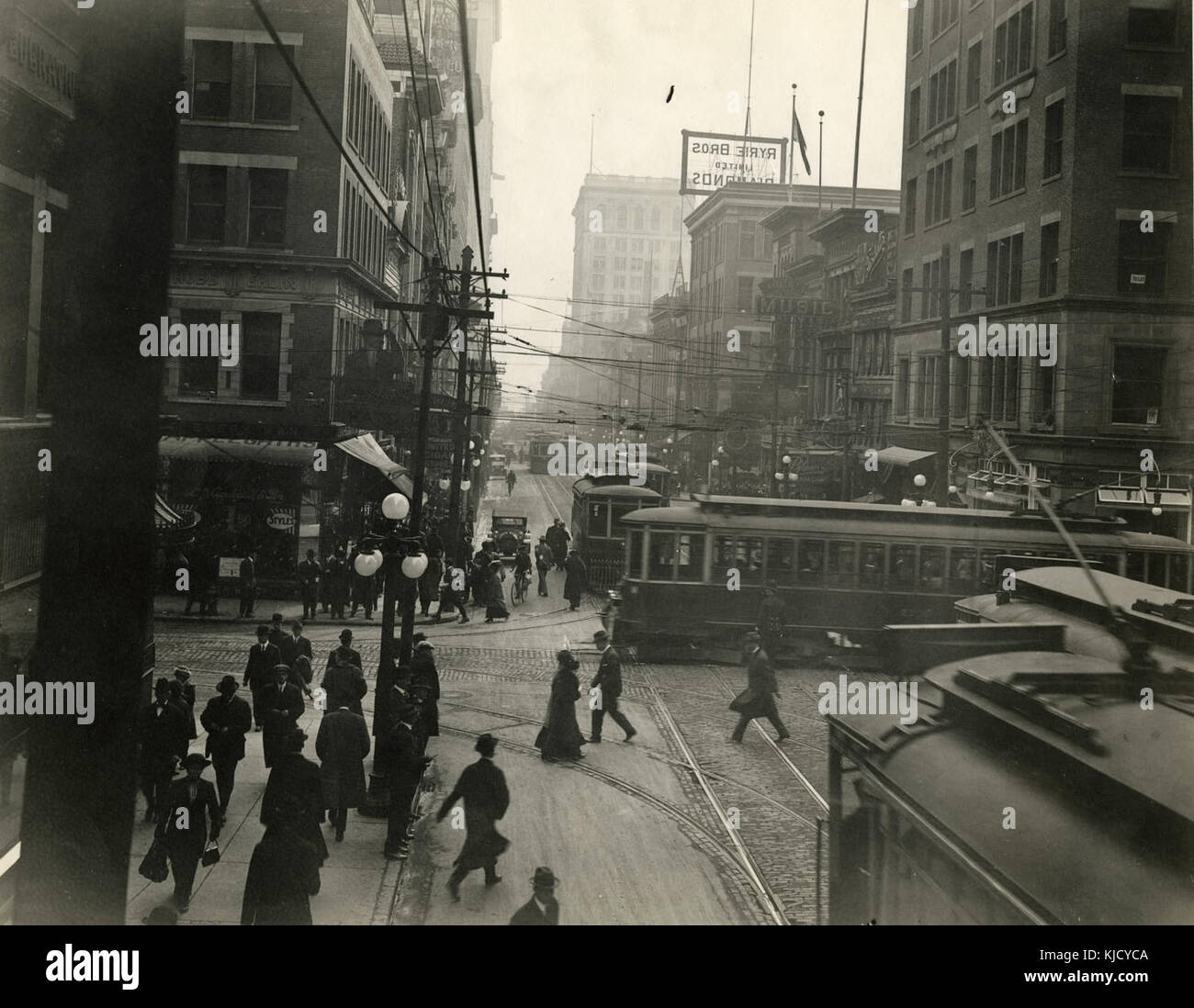 Street scene from richmond hi-res stock photography and images - Alamy