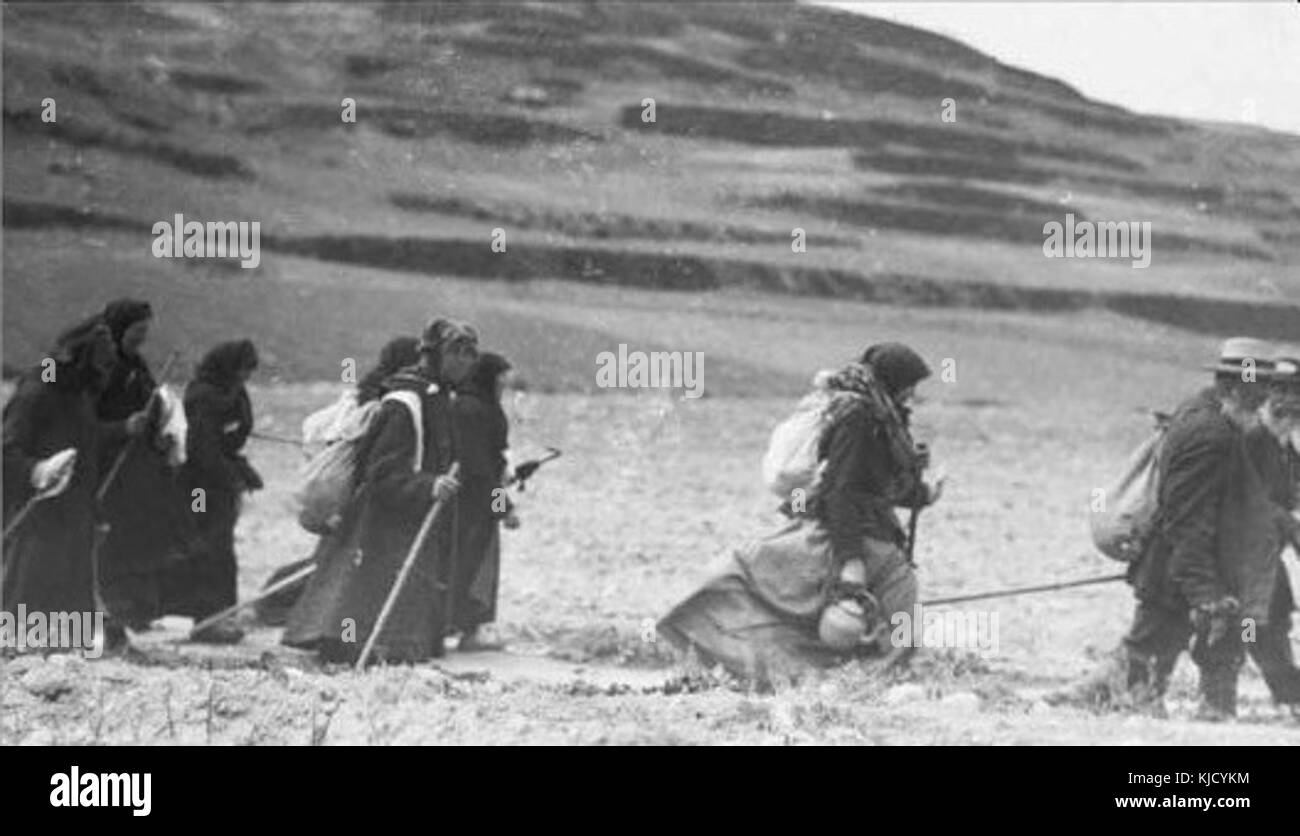 Jewish immigrants palestine Black and White Stock Photos & Images - Alamy