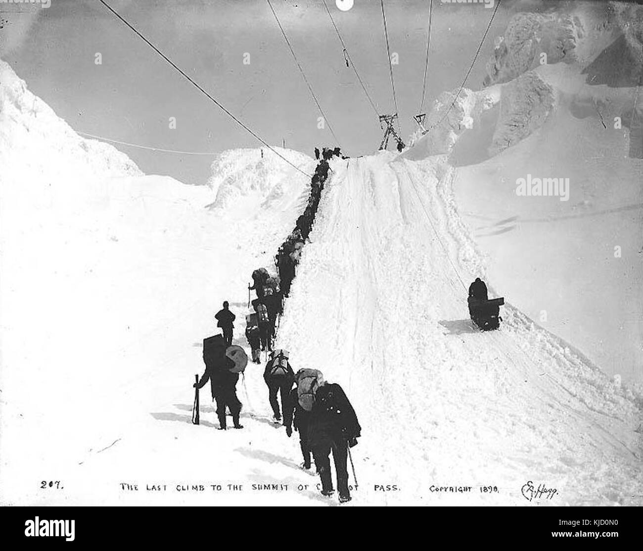 Chilkoot summit 1898 Stock Photo - Alamy