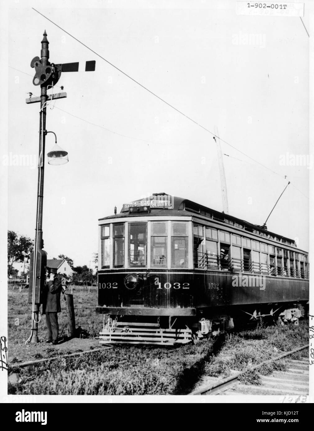 Communication urban Black and White Stock Photos & Images - Alamy