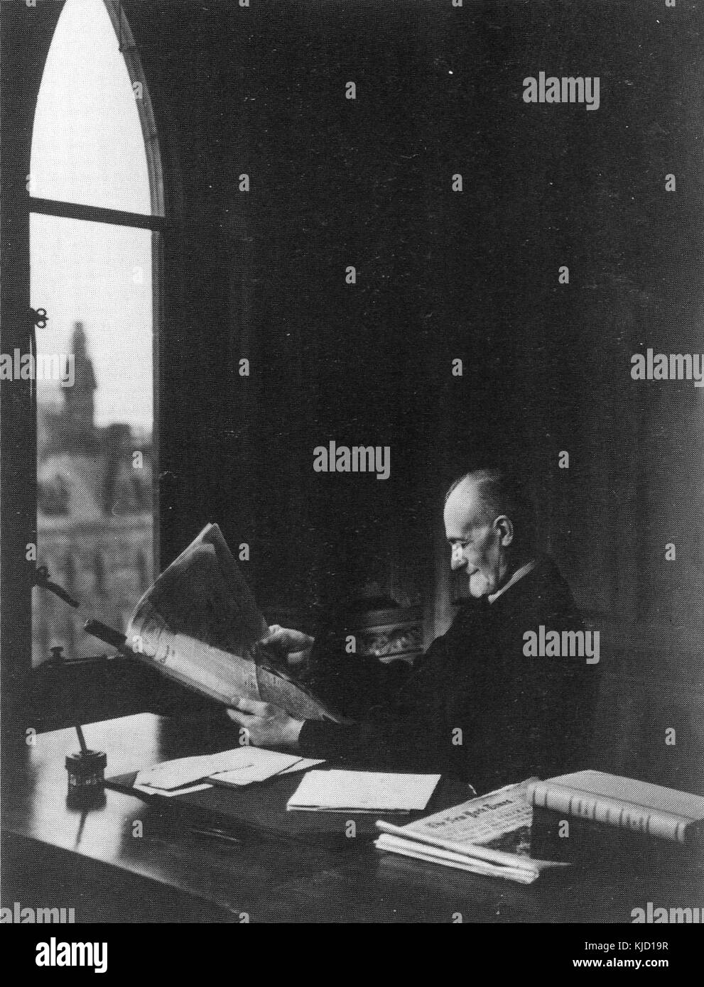 Dubuc Black and White Stock Photos & Images - Alamy