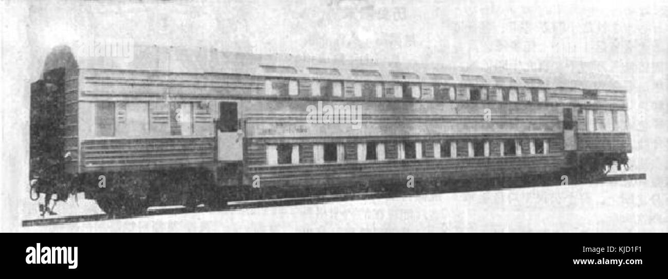 China Railways Dongfeng DMU passenger car Stock Photo - Alamy