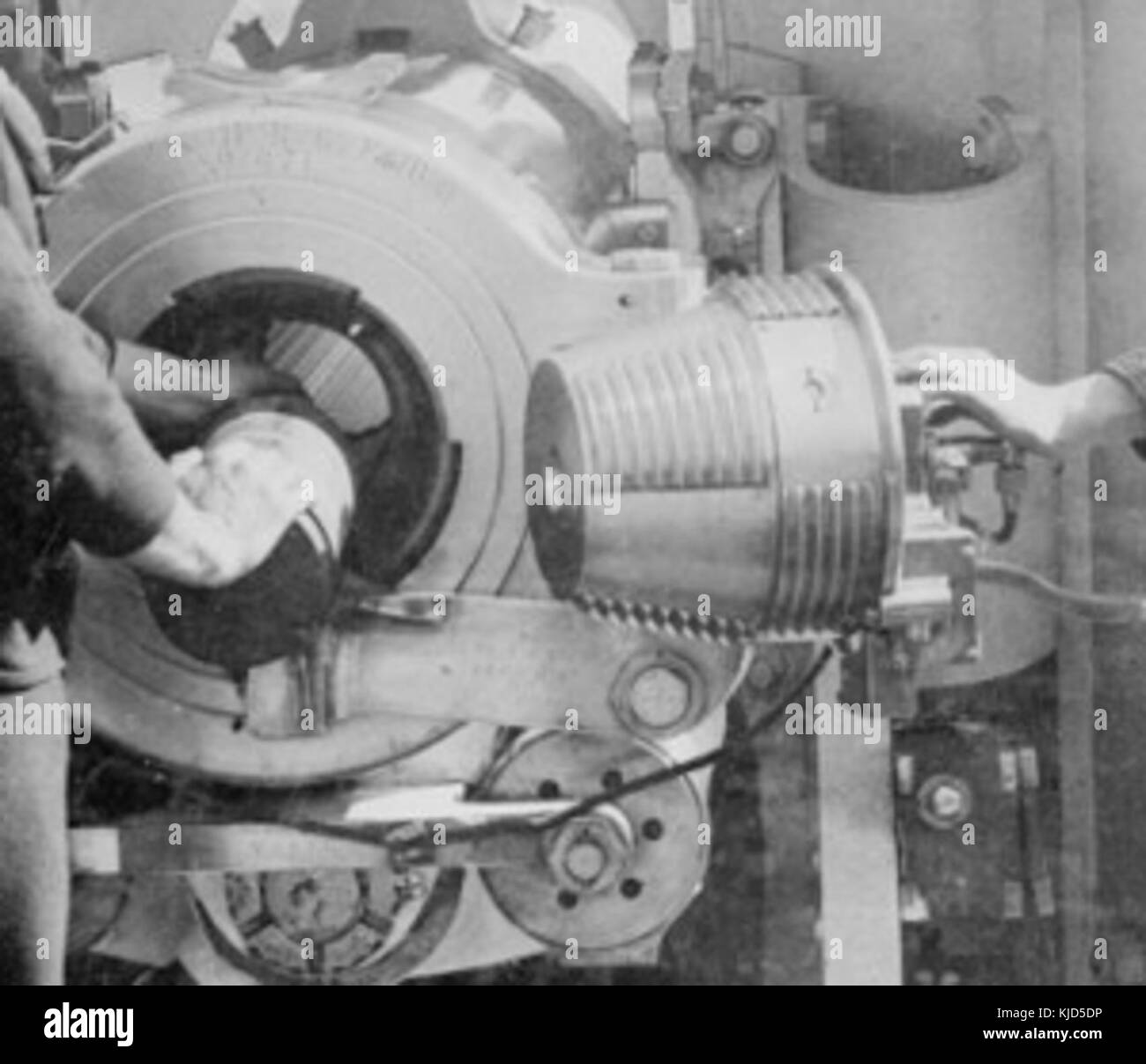 QF 6 inch gun coned breech screw Stock Photo - Alamy