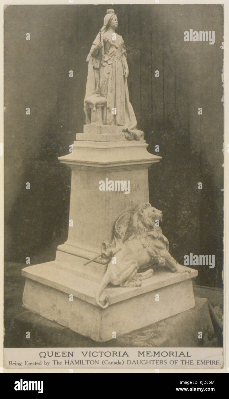 Queen Victoria post card half tone (HS85 10 17177 Stock Photo - Alamy