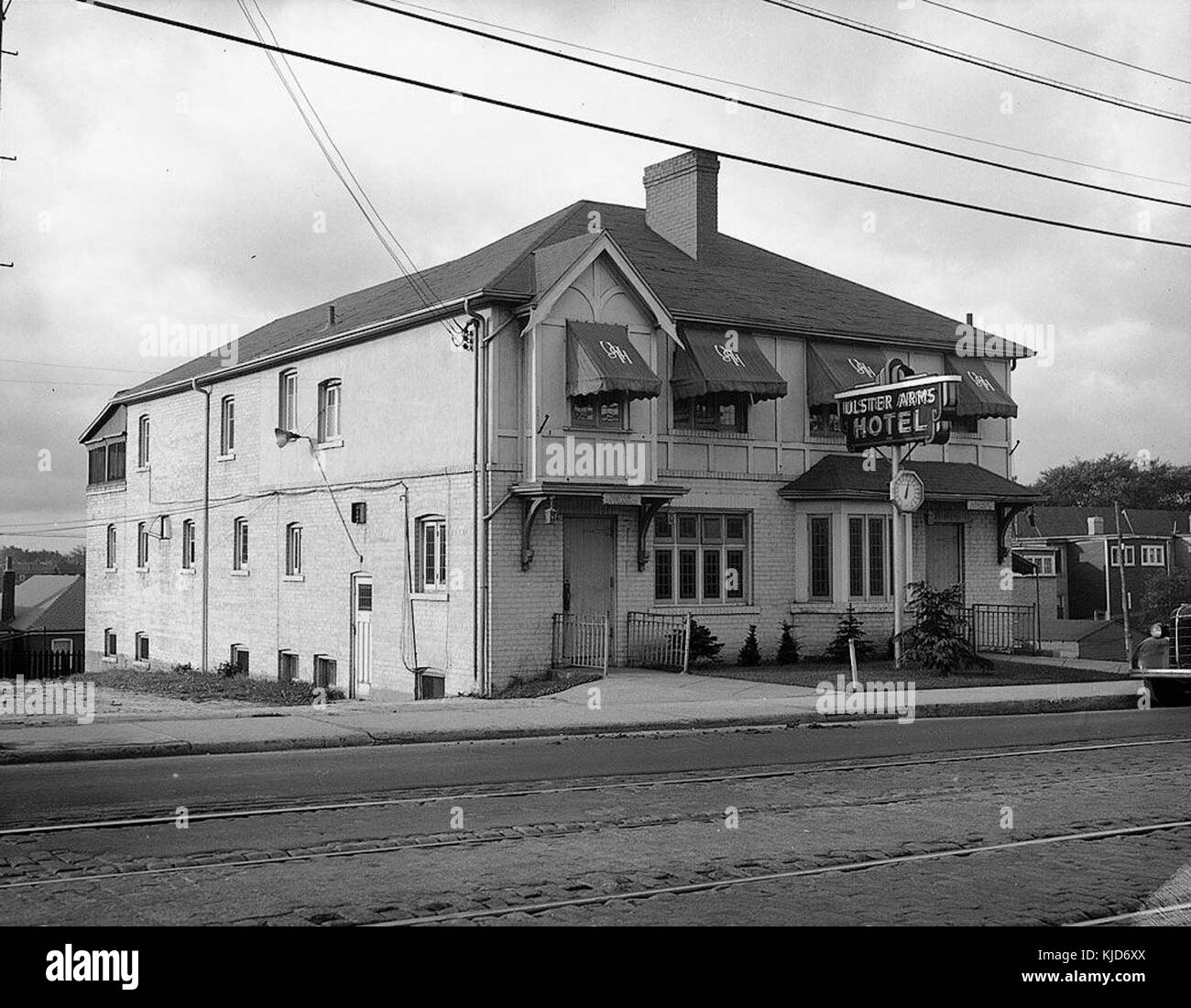Arms hotel Black and White Stock Photos & Images - Alamy