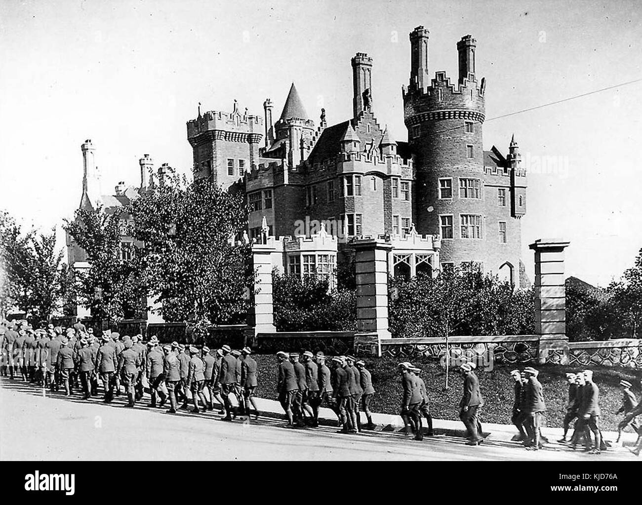WW1 soldiers march past Casa Loma Stock Photo - Alamy