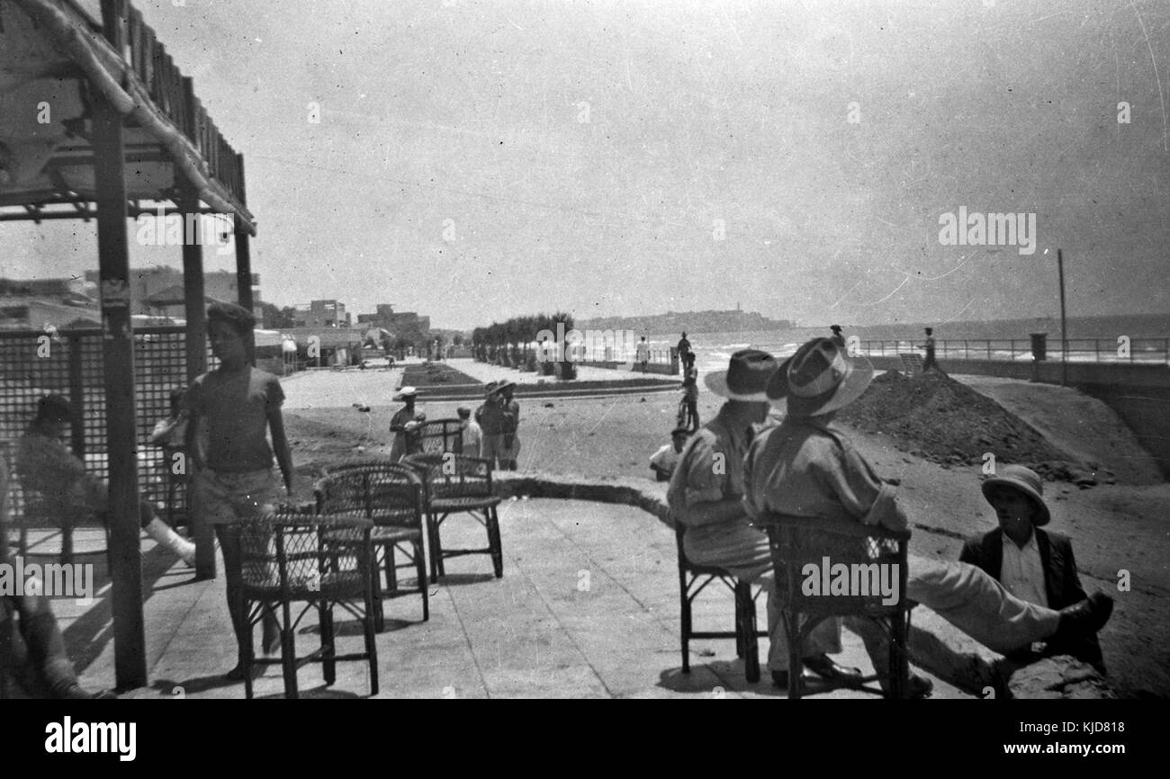 018 1941 Outside Australian Soldier's Club, Tel Aviv, Palestine (by Dvr ...