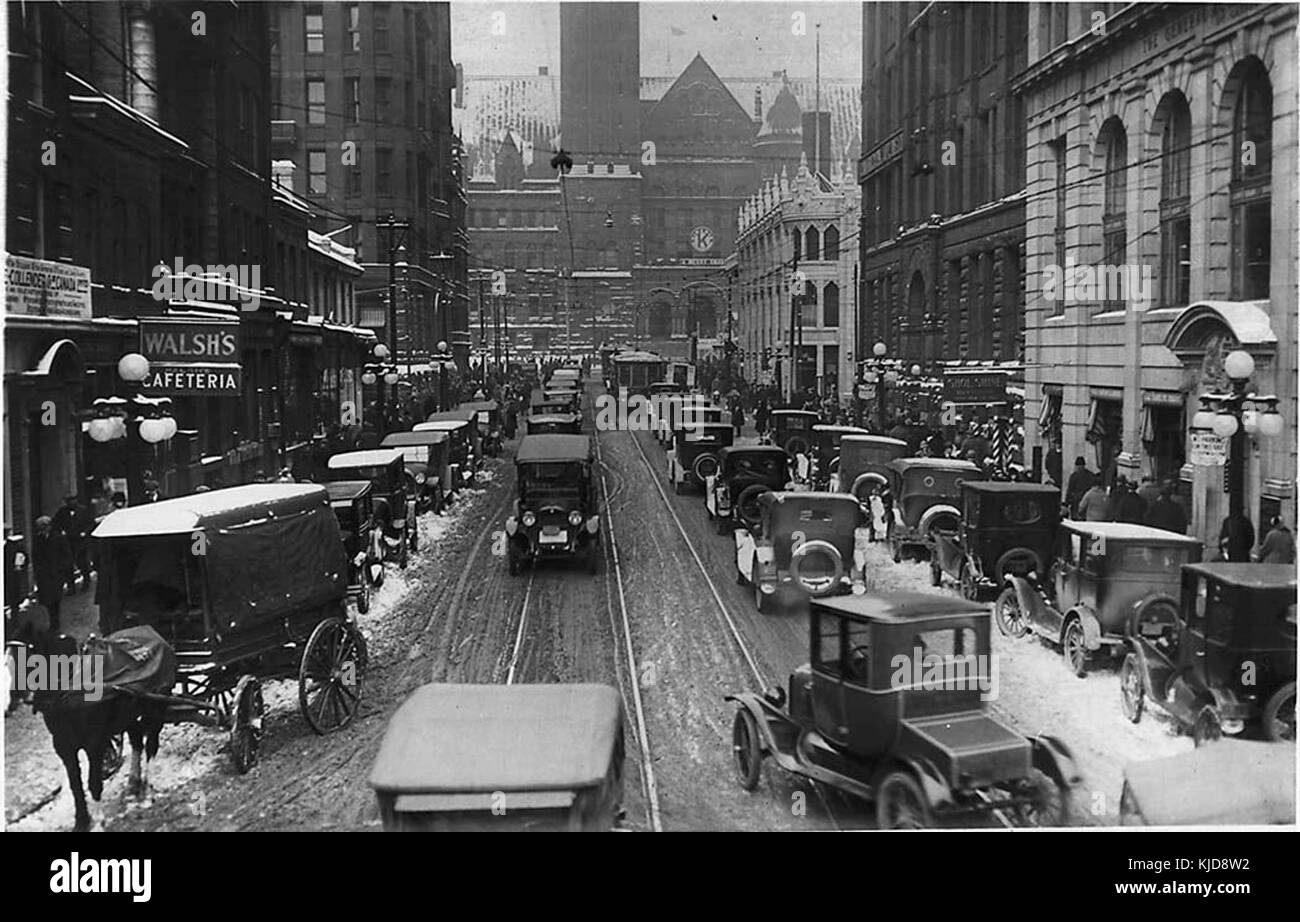 Bay Street Noon Hour Traffic Stock Photo - Alamy