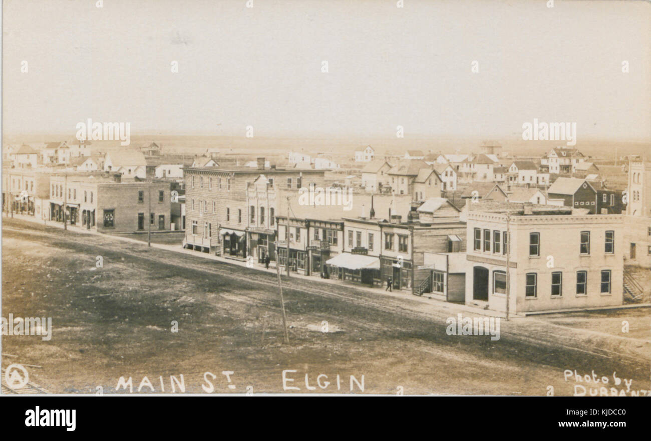 Main Street, Elgin (HS85 10 21511 Stock Photo - Alamy