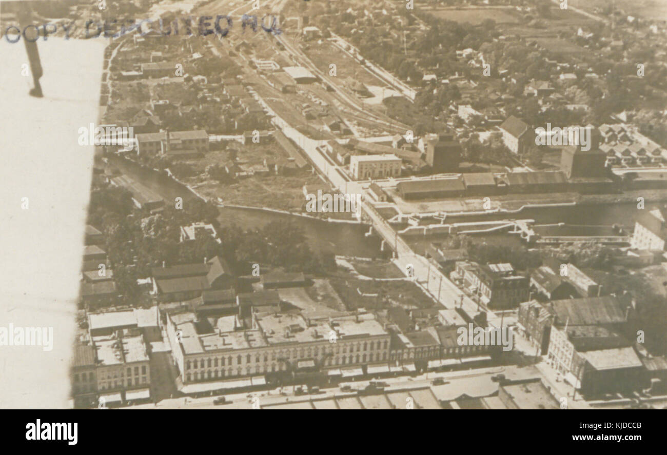 Lindsay Ontario from the Air (HS85 10 36002 Stock Photo - Alamy