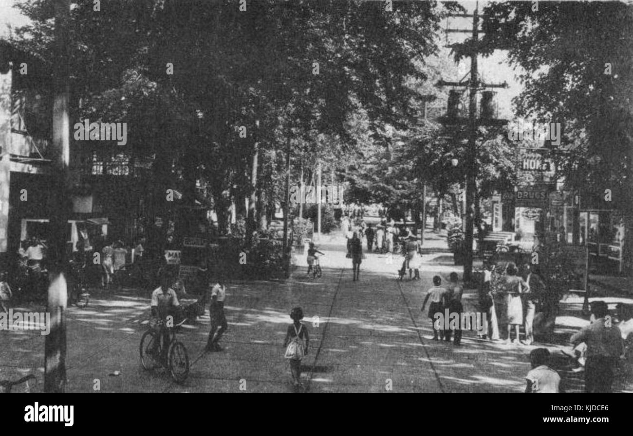 Main Street Centre Island Toronto 1944 Stock Photo - Alamy
