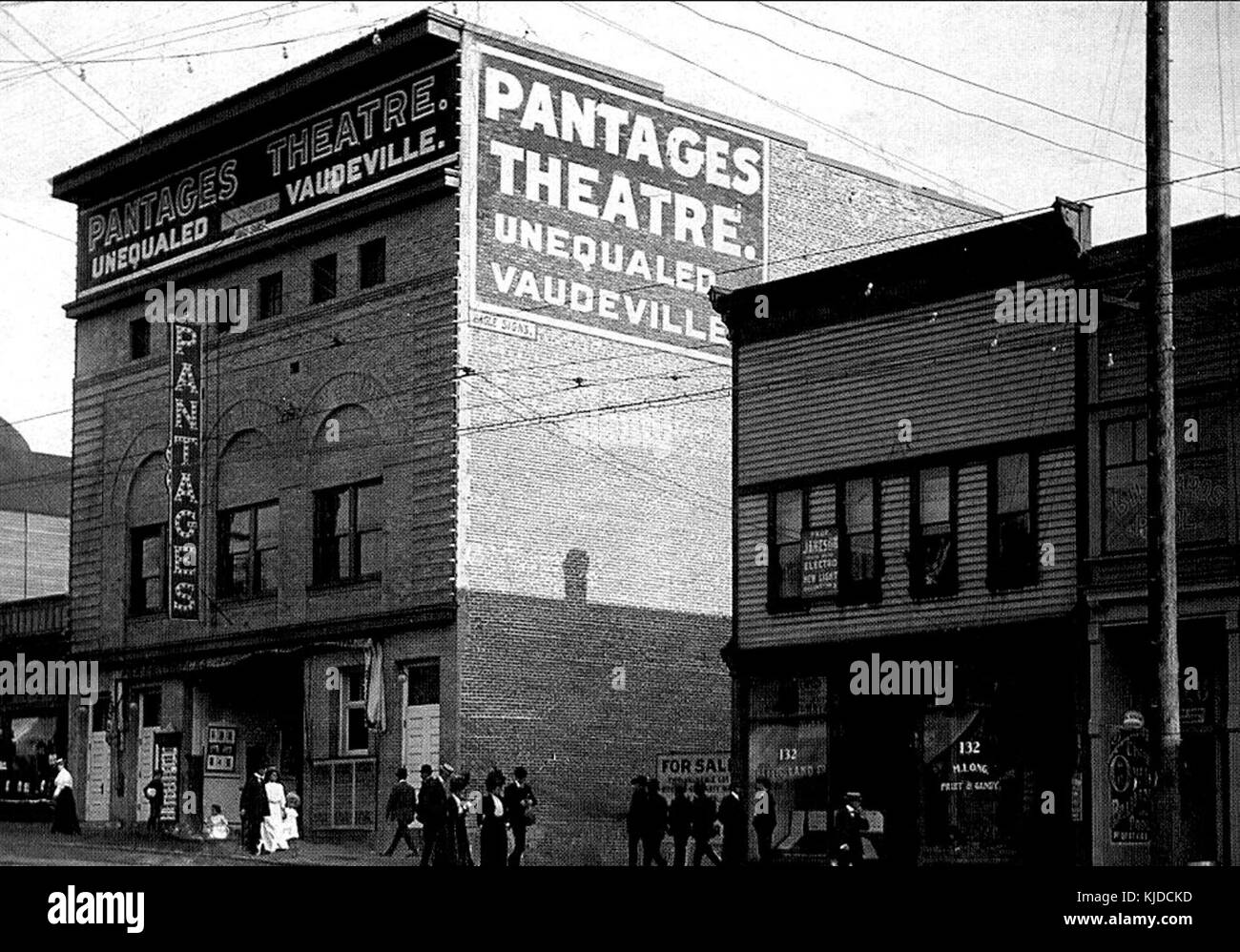 Vancouver movie theatre hi-res stock photography and images - Alamy
