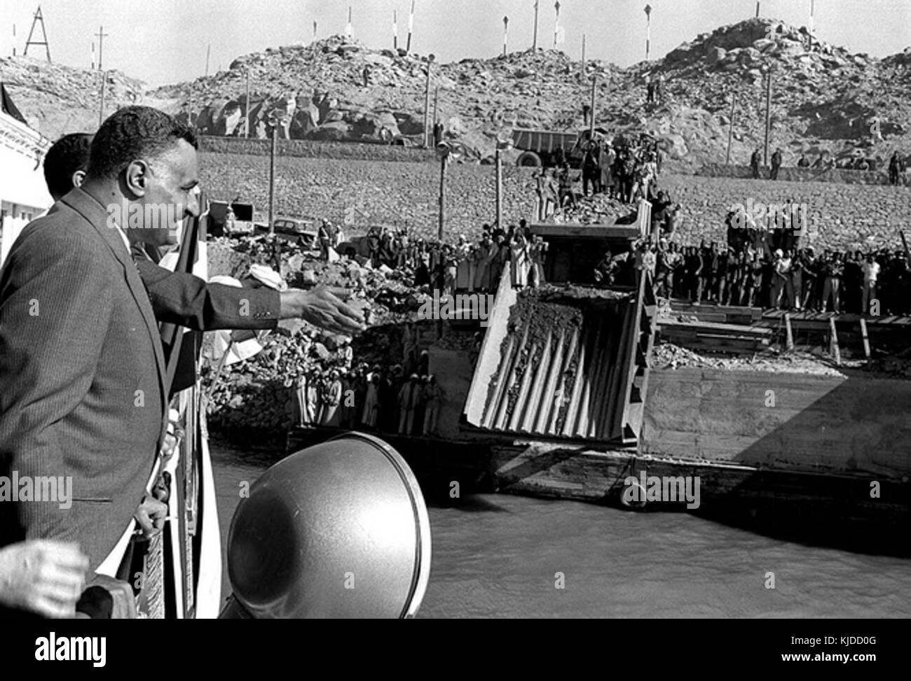 Aswan dam construction hi-res stock photography and images - Alamy
