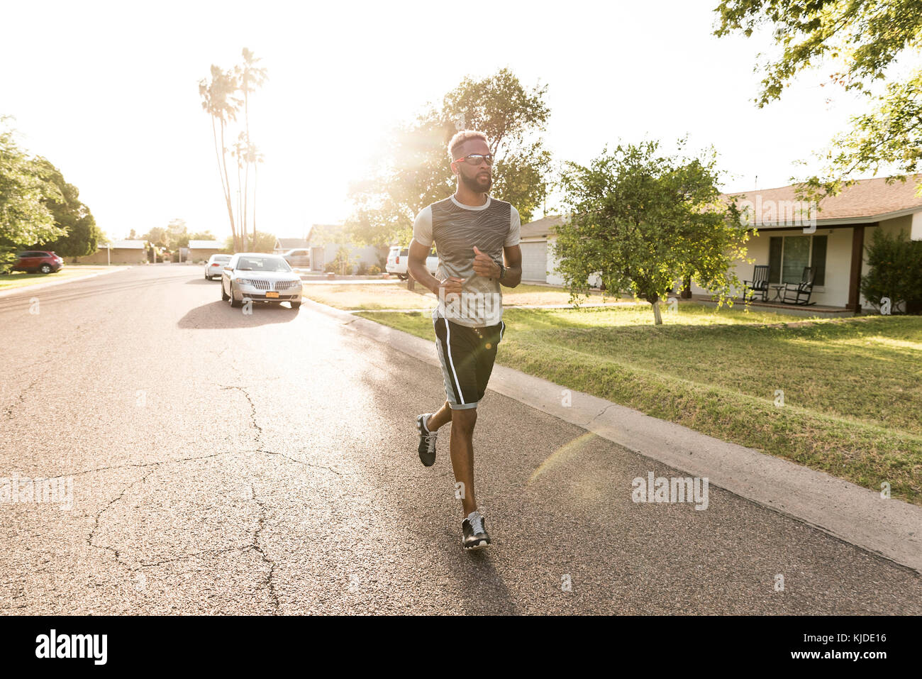 Black running pants hi-res stock photography and images - Alamy