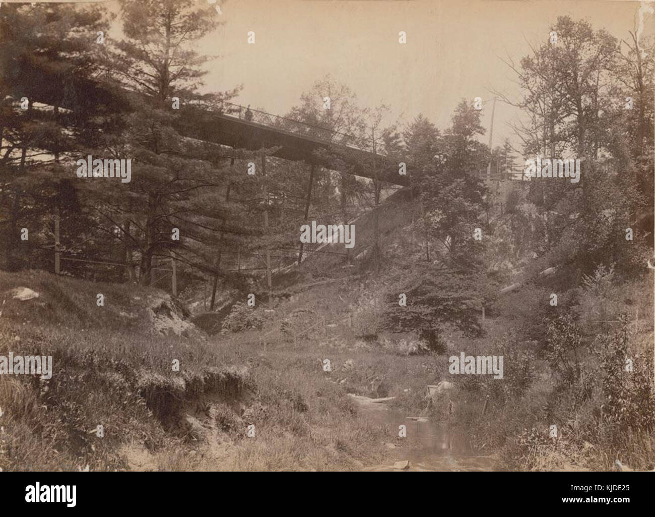 Ravine view showing Huntly Street at White Bridge Stock Photo - Alamy