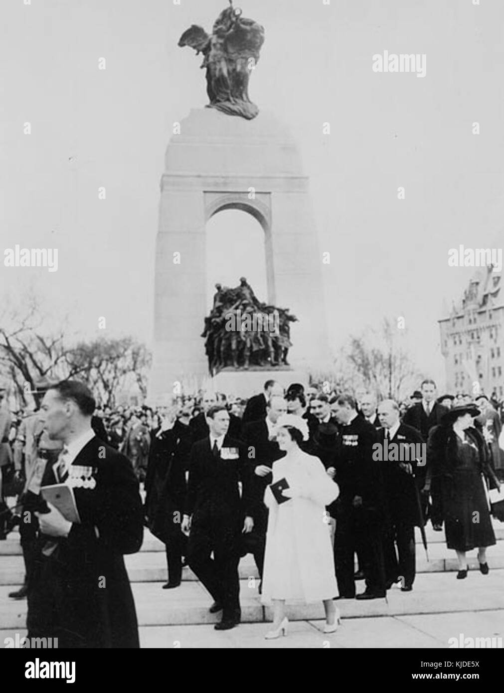 Royal family national commemoration hi-res stock photography and images ...