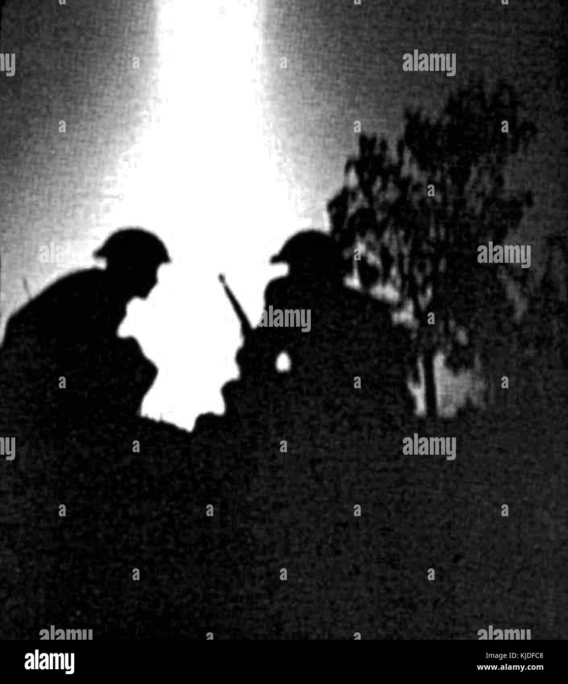 Soldiers under fire Black and White Stock Photos & Images - Alamy