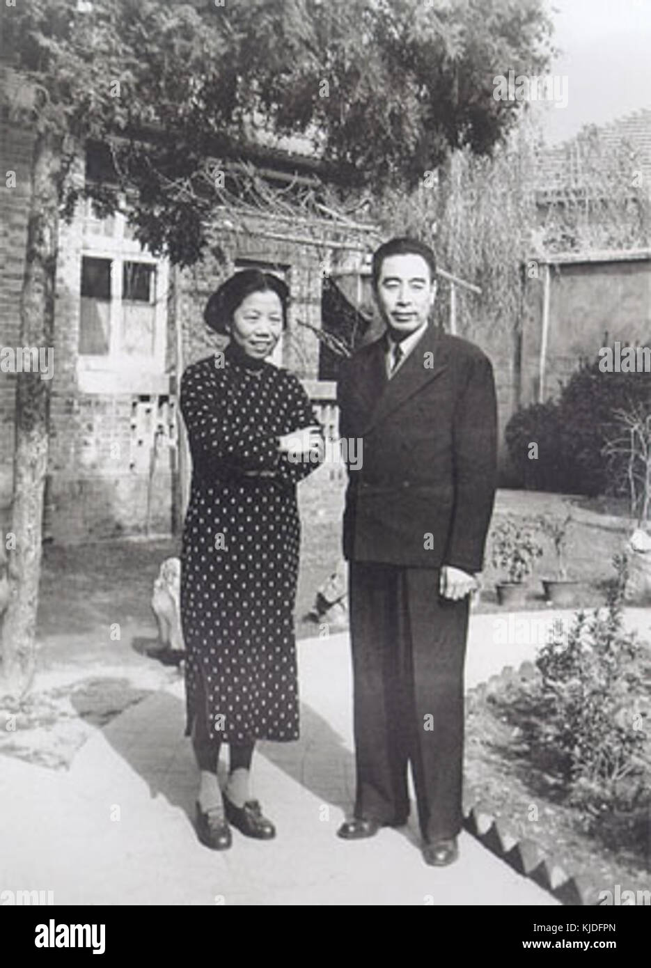 Deng yingchao hi-res stock photography and images - Alamy