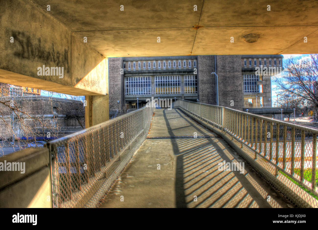 Gfp wisconsin madison bridge between buildings Stock Photo - Alamy
