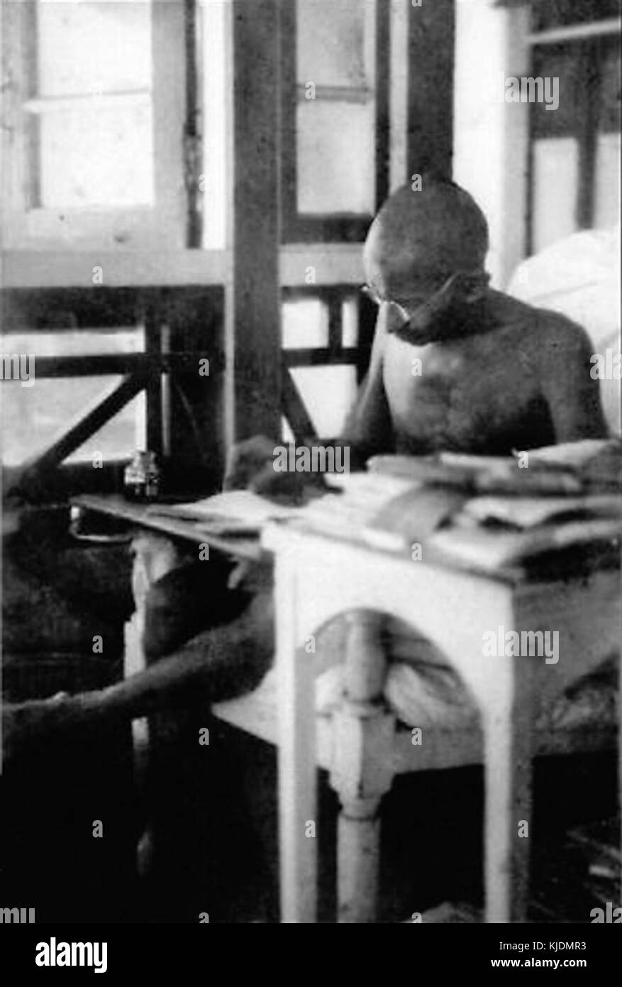 Mahatma Gandhi writing Stock Photo - Alamy