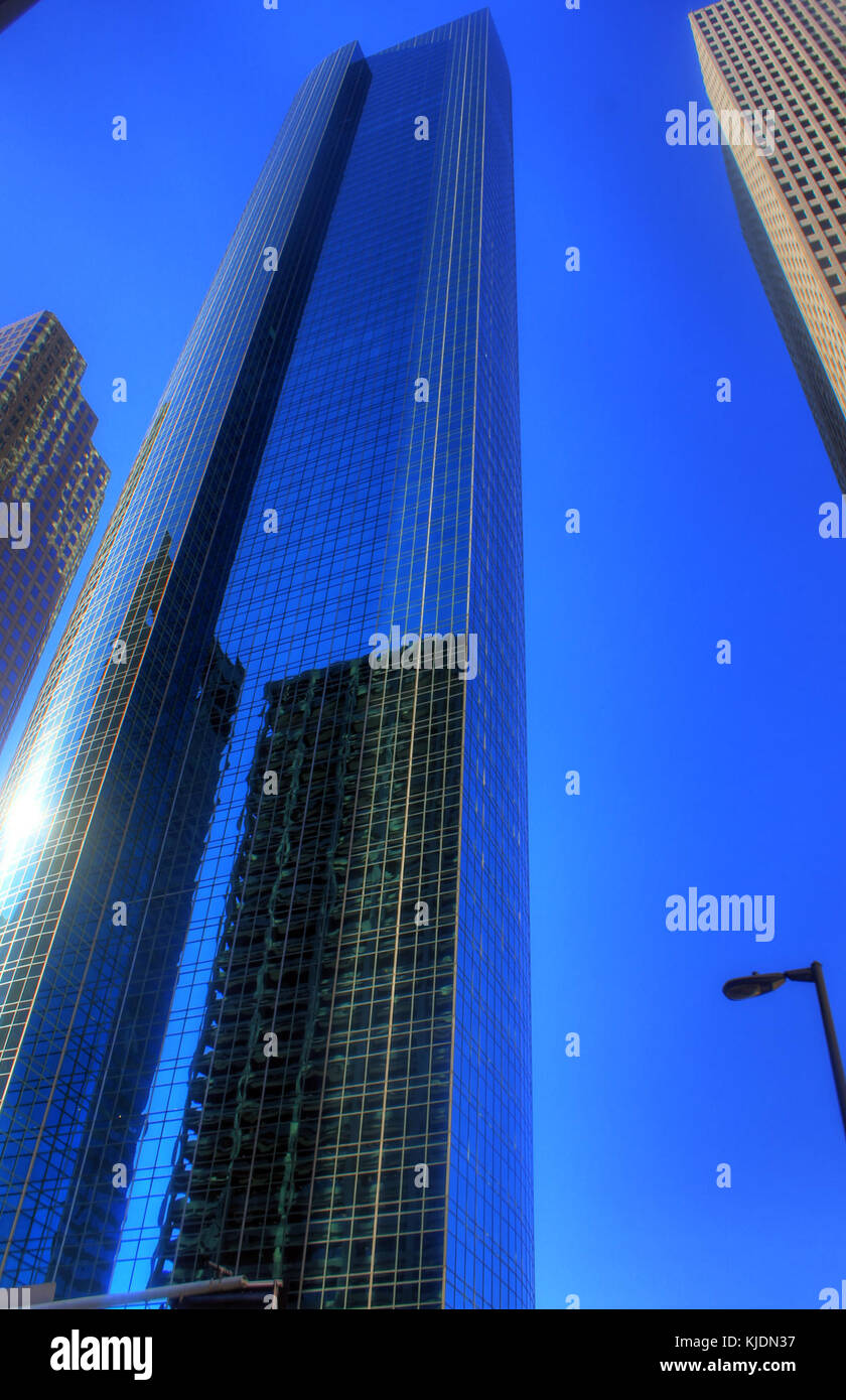 Big skyscraper hi-res stock photography and images - Alamy