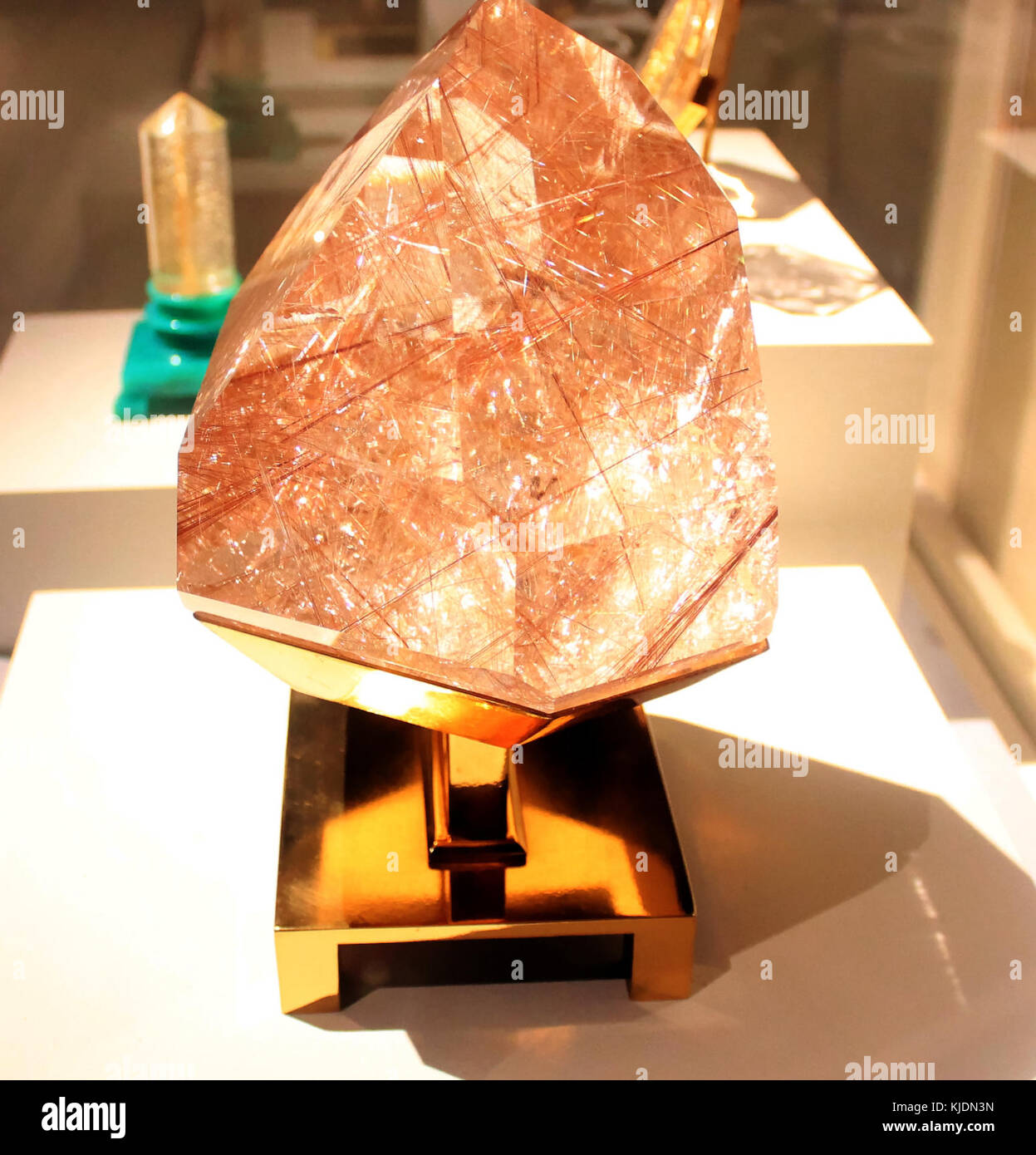 Rutilated quartz hi-res stock photography and images - Alamy