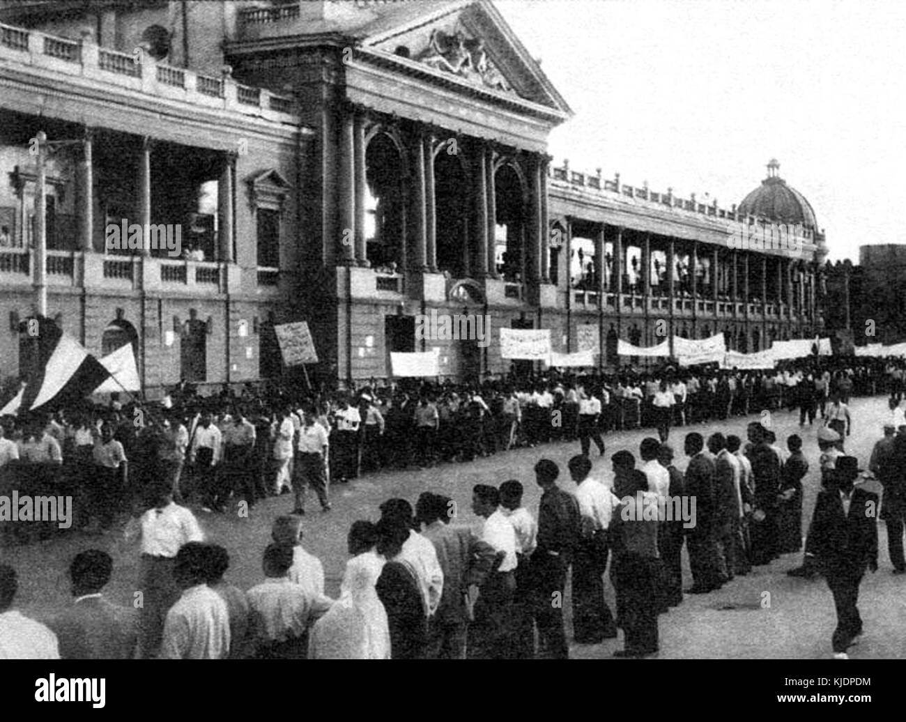 Toopkhaneh square hi-res stock photography and images - Alamy