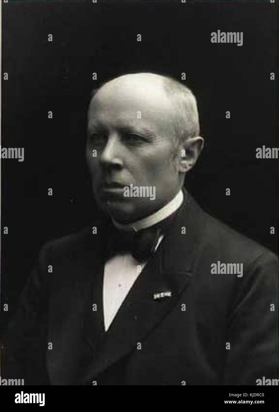 A portrait of Lars Dinesen, taken by Atelier Moderne. The photograph ...