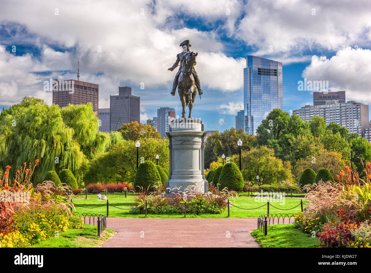 Boston common park statue hi-res stock photography and images - Alamy
