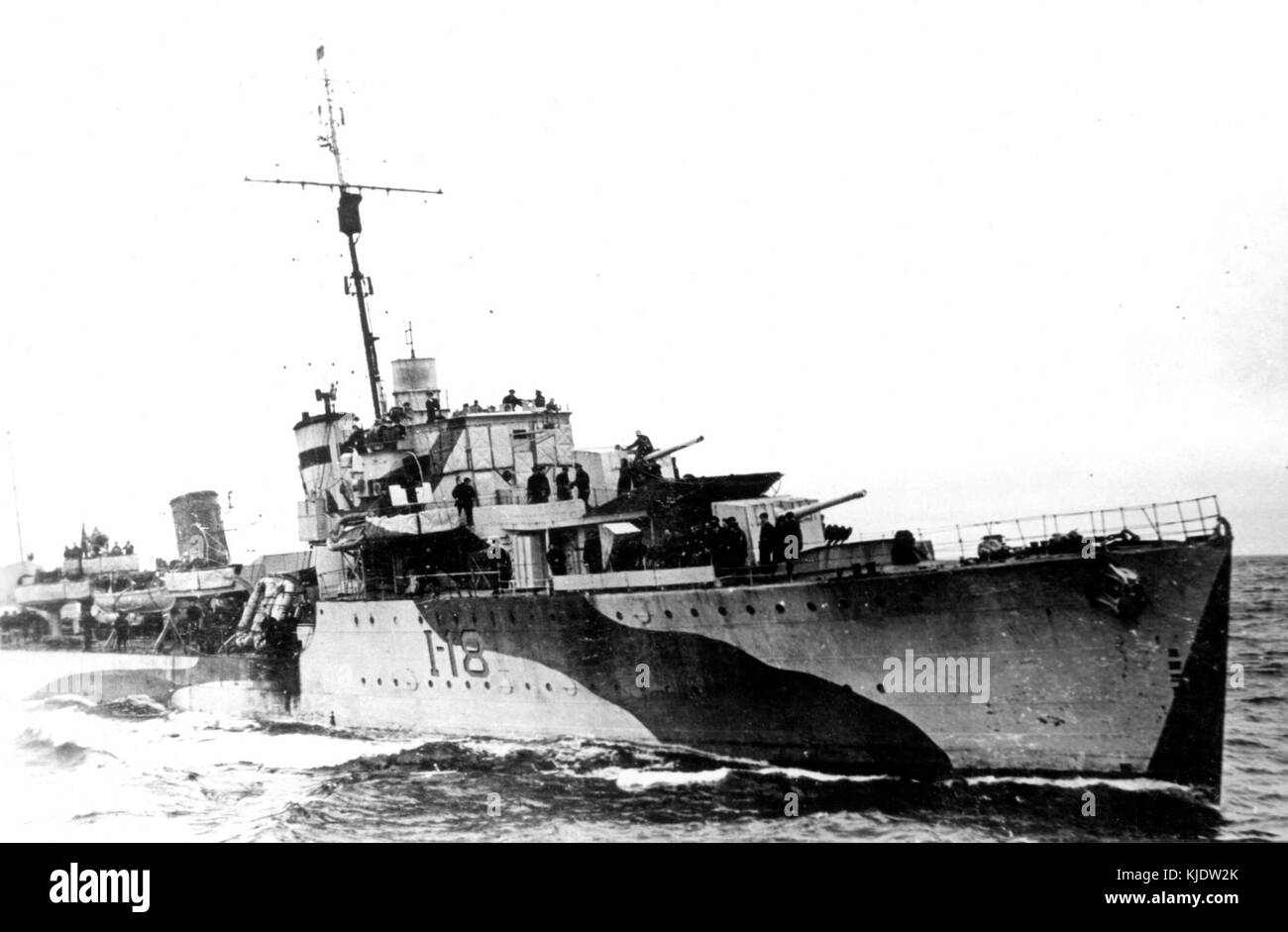 HMCS Assiniboine IKMD 03388 Stock Photo - Alamy