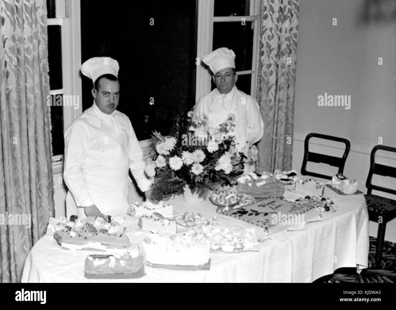 Mount Stephen Club (P046497) 01 Stock Photo - Alamy