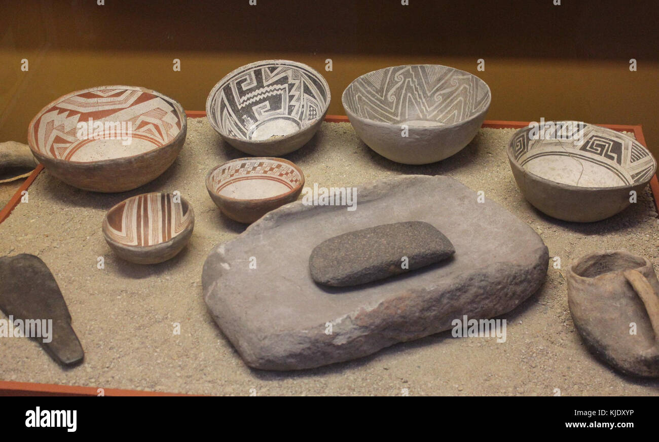 Mogollon pottery hi-res stock photography and images - Alamy