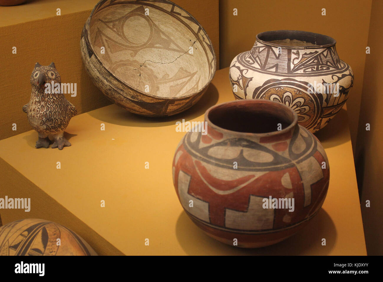 Native american southwest pottery hi-res stock photography and images ...