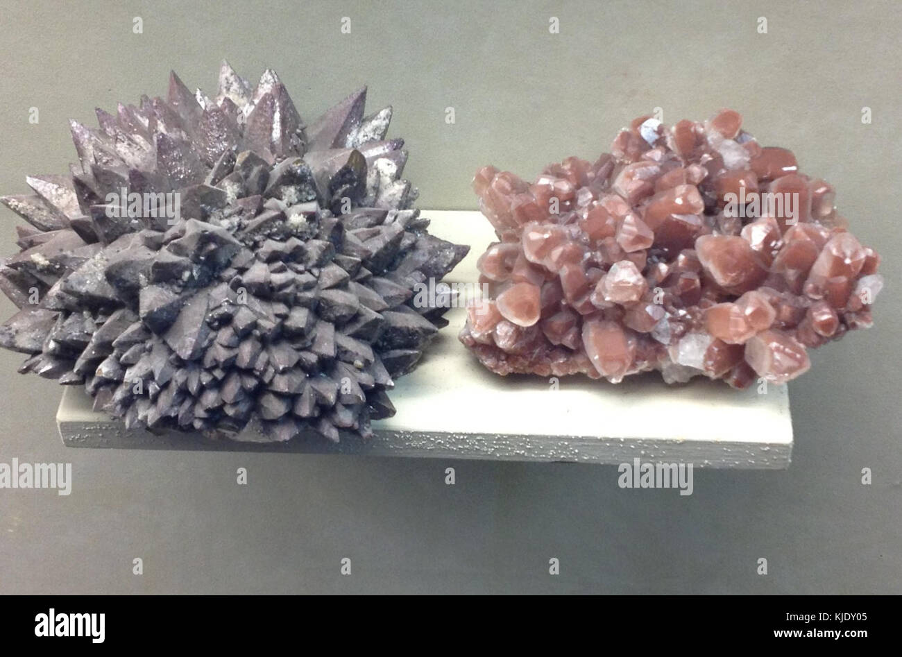 Calcite mineral sample hi-res stock photography and images - Alamy